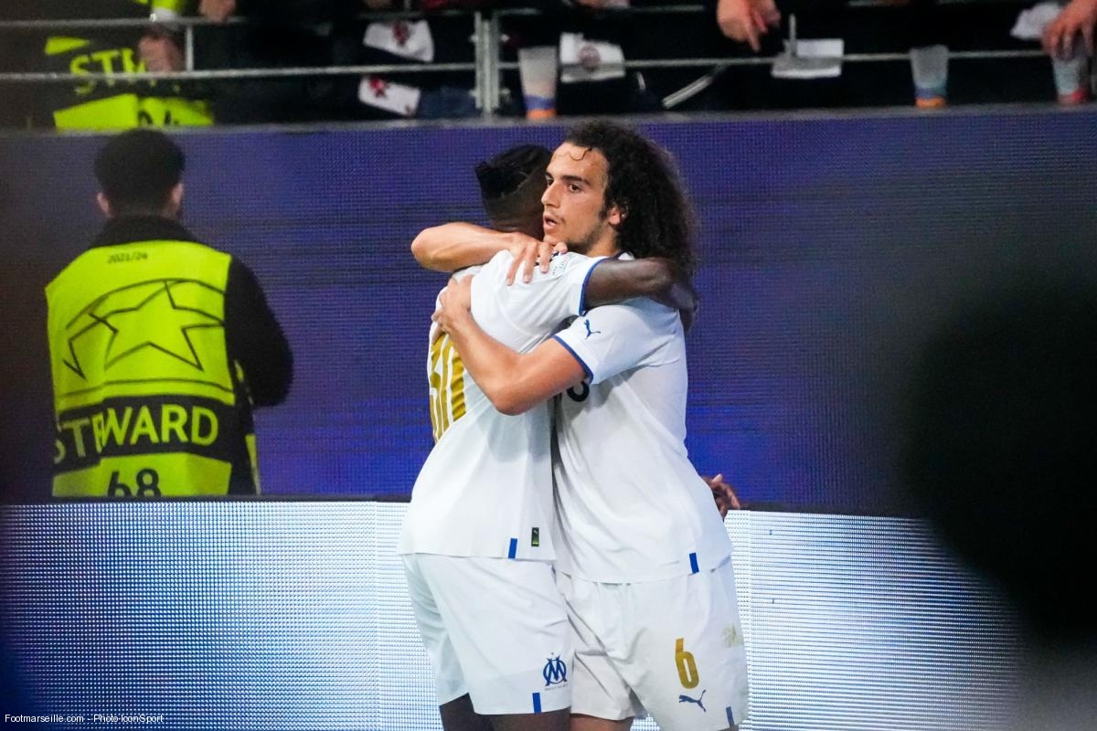 Guendouzi et Veretout en famille au Qatar